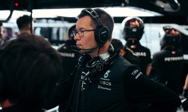 Elliot rivela cos'ha portato la Mercedes al fallimento